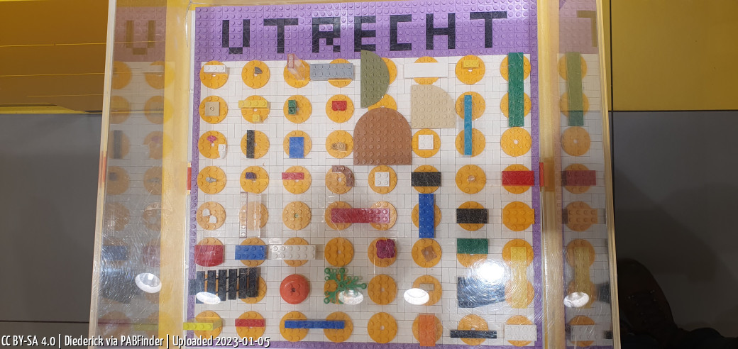Pick a Brick photo from LEGO Store Utrecht, Jan 5, 2023 | PABFinder