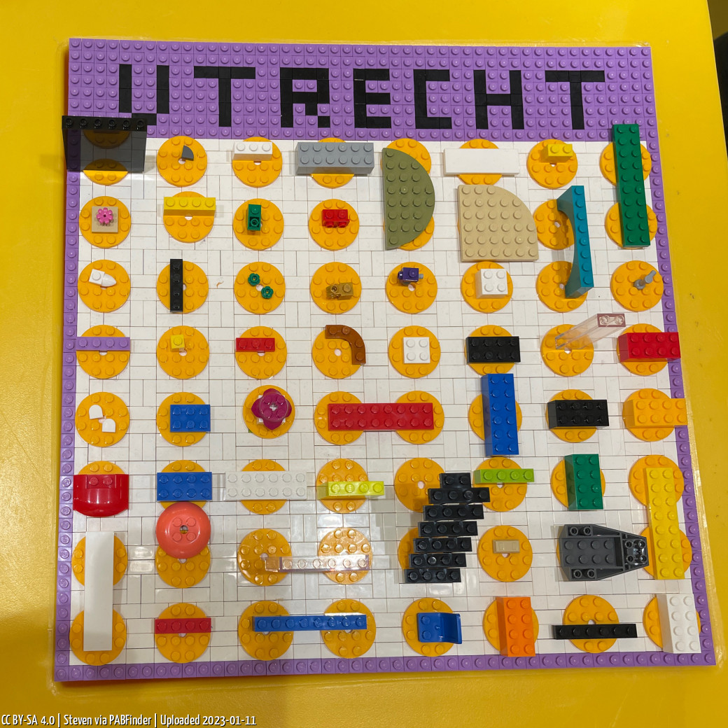 Pick a Brick photo from LEGO Store Utrecht, Jan 11, 2023 | PABFinder