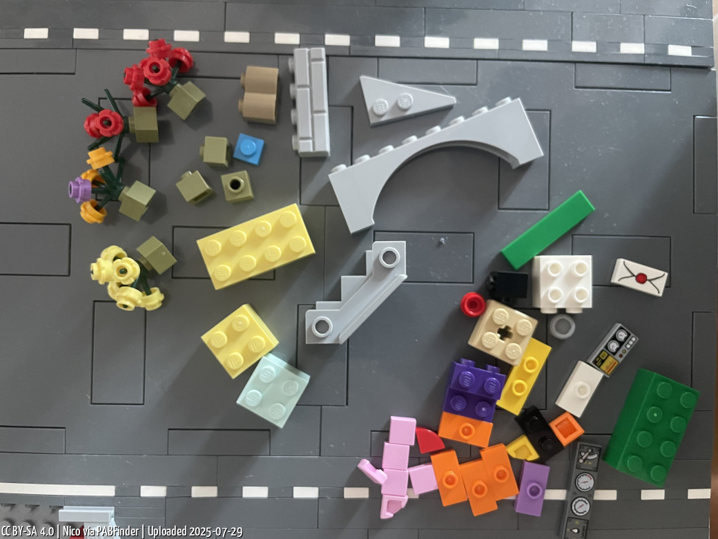 LEGO Store Vienna SCS | Pick A Brick wall | PABFinder